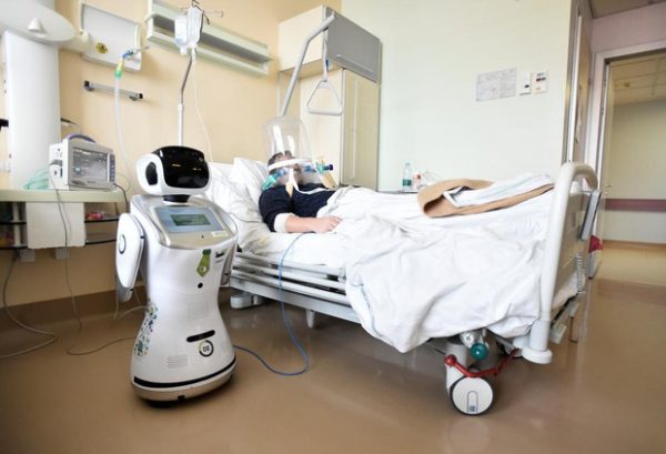 “Super cool”nurse robot as a great assistant for doctors in Italy ...